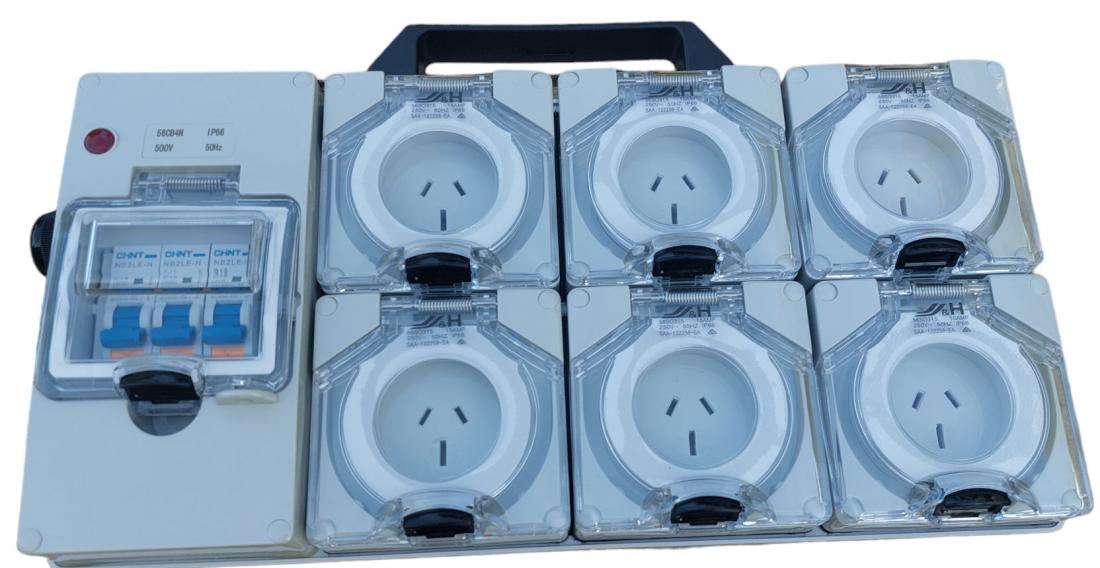 32A 3-Phase to Single-Phase Adapter with 6x16A 240V outlets.